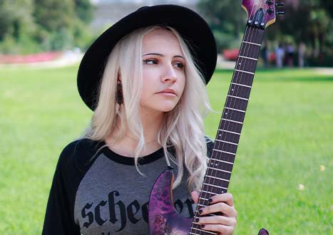 Raven Screams - Independent